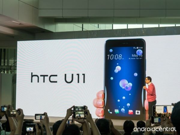 HTC U 11 - thiết kế đẹp, cấu hình tốt nhưng.... giá khá "chát" - ViettelStore.vn